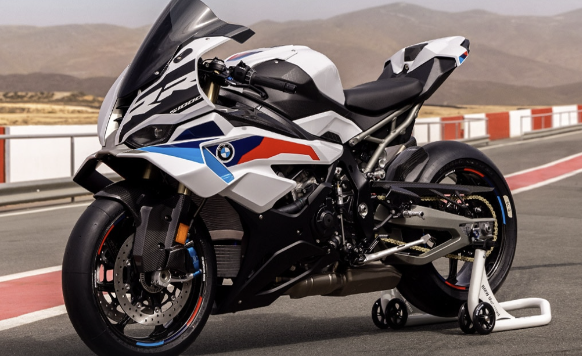 【解説】BMW S1000RR ’19モデル、’23モデル、’25モデルの違い｜旅好きふくちゃん@車とバイクのブログ